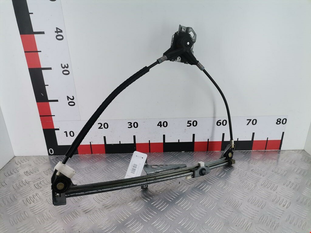 Стеклоподъемник механический двери передней правой Audi 80 B4 8A0837400 арт. 1823720