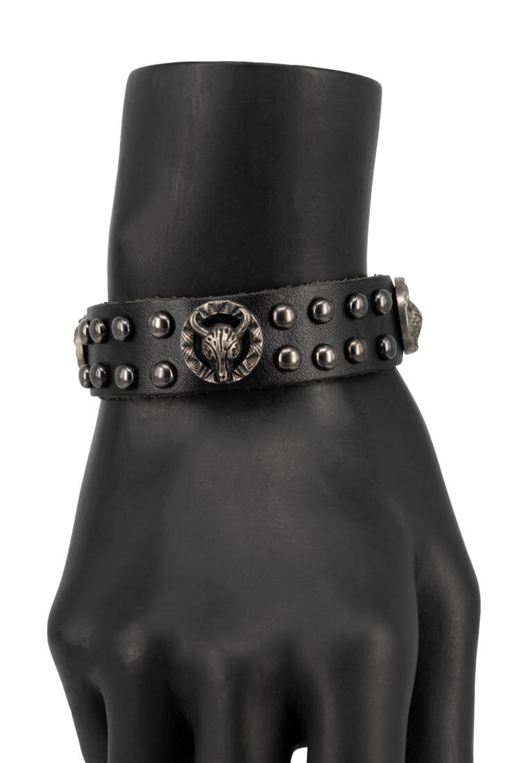 Плетеный браслет