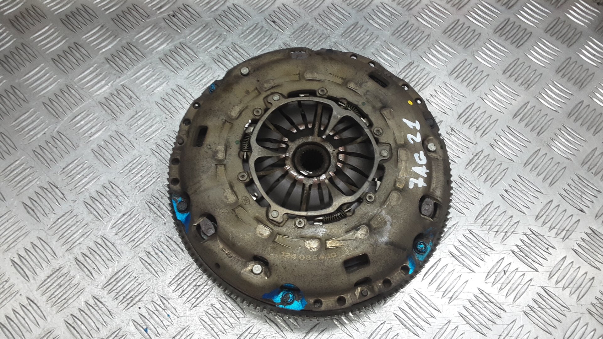 Маховик демпферный дизельный VOLKSWAGEN PASSAT B7, Номер 04L105266B