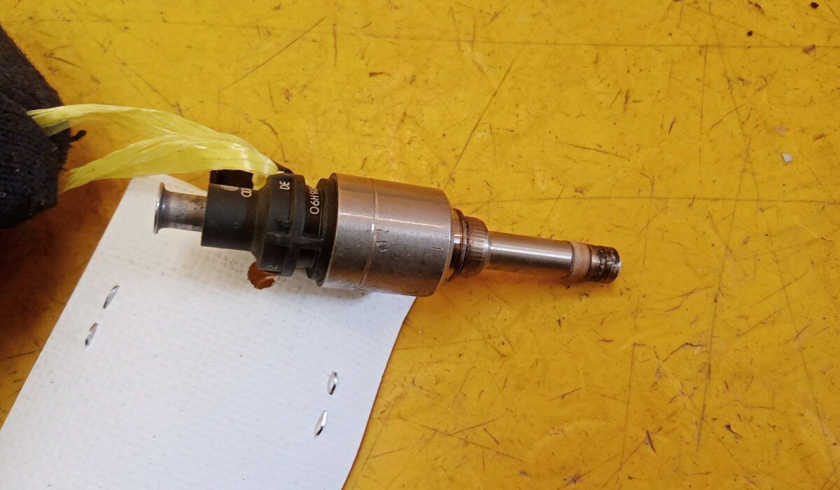 Форсунка инжекторная электрическая Passat (B6) Volkswagen 06H906036F