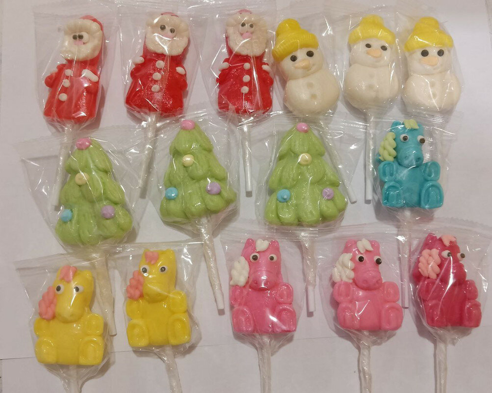 Карамель леденцовая большой новогодний набор (15шт по 21гр) конфеты, трости леденцы, подарок ассорти вкус яблоко, украшения на елку в виде снеговика и деда мороза на Новый 2026 год Лошади, Рождество