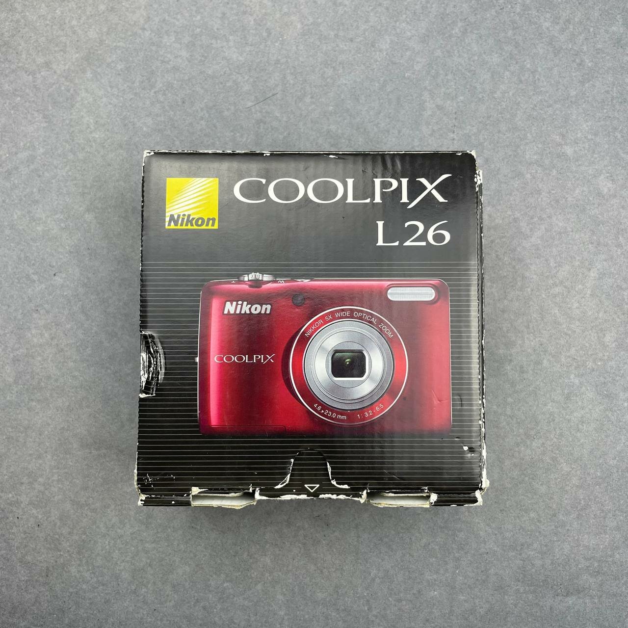 Цифровой компактный фотоаппарат Nikon Coolpix L26 красный, с коробкой
