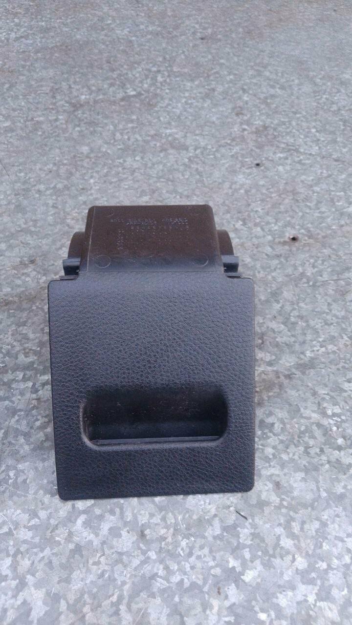 Вещевой ящик центральной консоли Mitsubishi Lancer 9 (2003 - 2010) MR512610