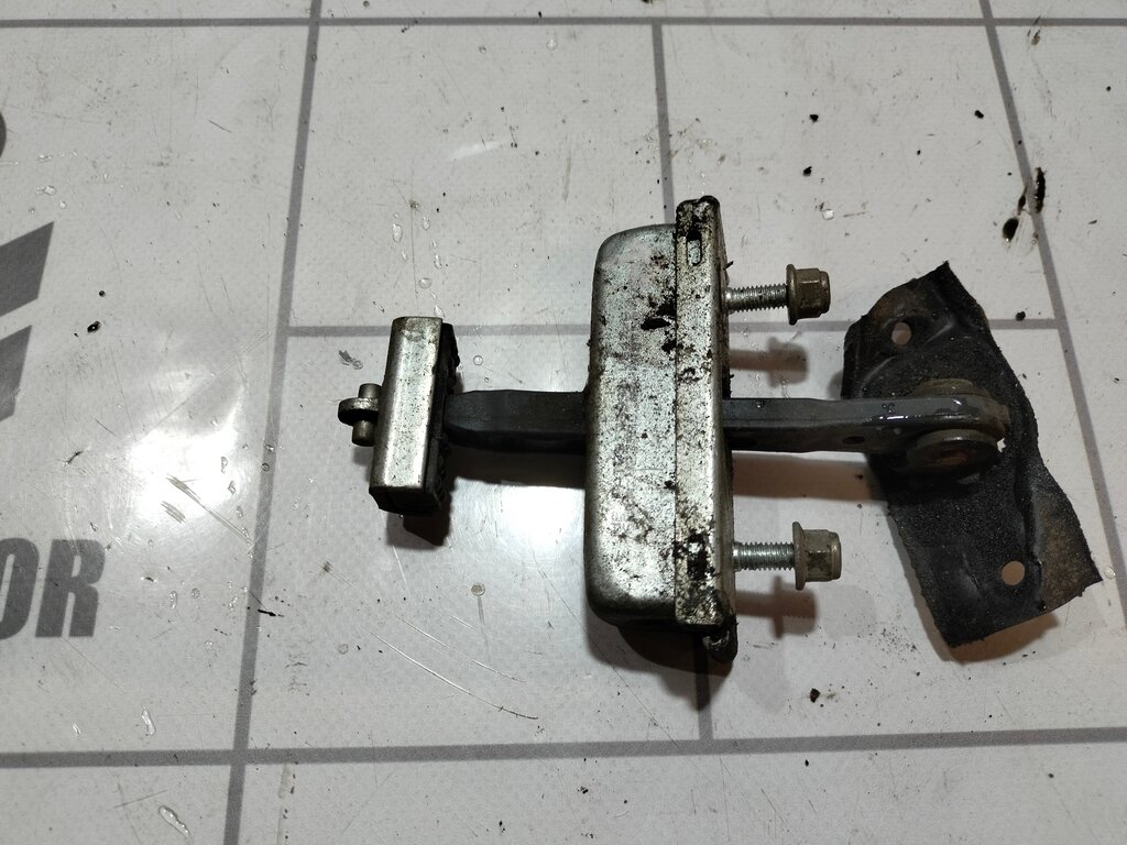 Ограничитель двери Ford Transit 06-13