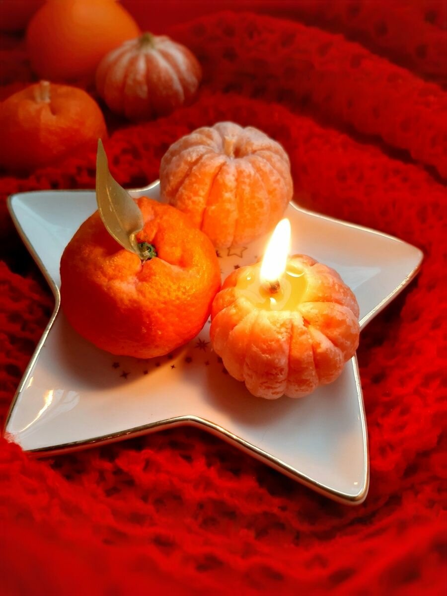 "Новогодние Мандаринки" набор свечей Elen Candles 3 шт. с ароматом чищенных мандарин