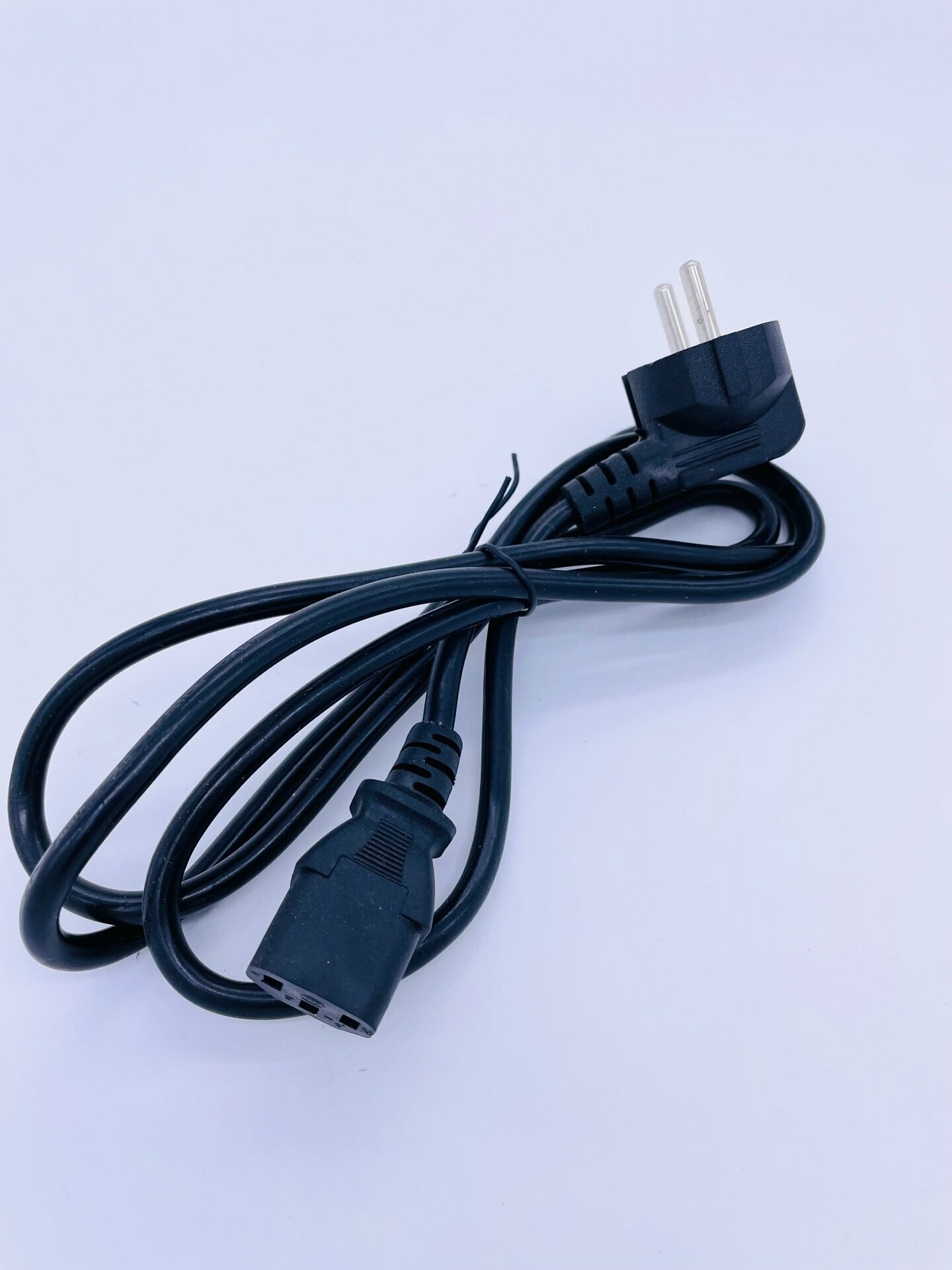 Провод питания для компьютера, монитора, принтера