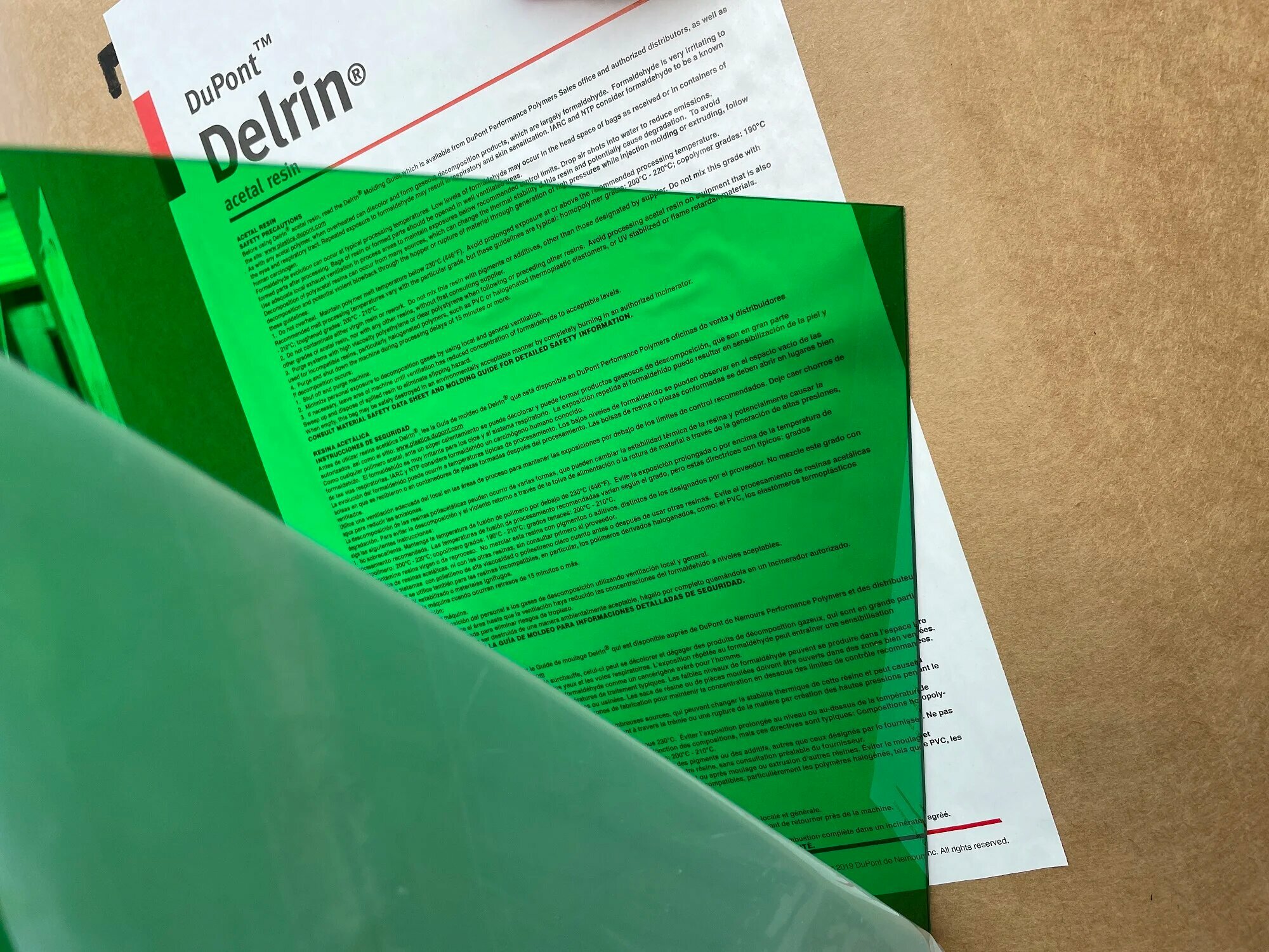 Акриловый лист Delrin® 2 мм, цвет 2092 Green