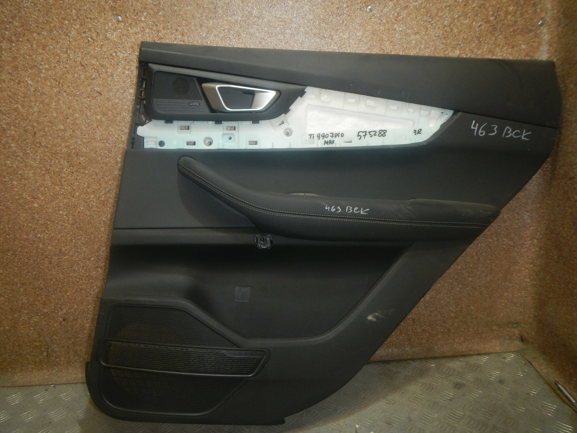 Б/У Обшивка двери задней правой, Chery (Чери)-TIGGO 7 PRO MAX (22-) Chery TIGGO 7 PRO MAX (22-) Царапины. 575288 CHERY а...