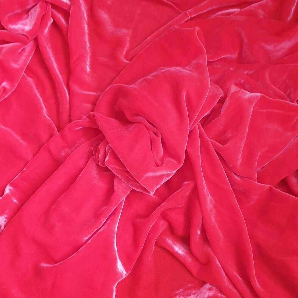 Бархат шёлковый. Отрез для рукоделия, алый, лоскут ткани 20х115 см (b032). Франция