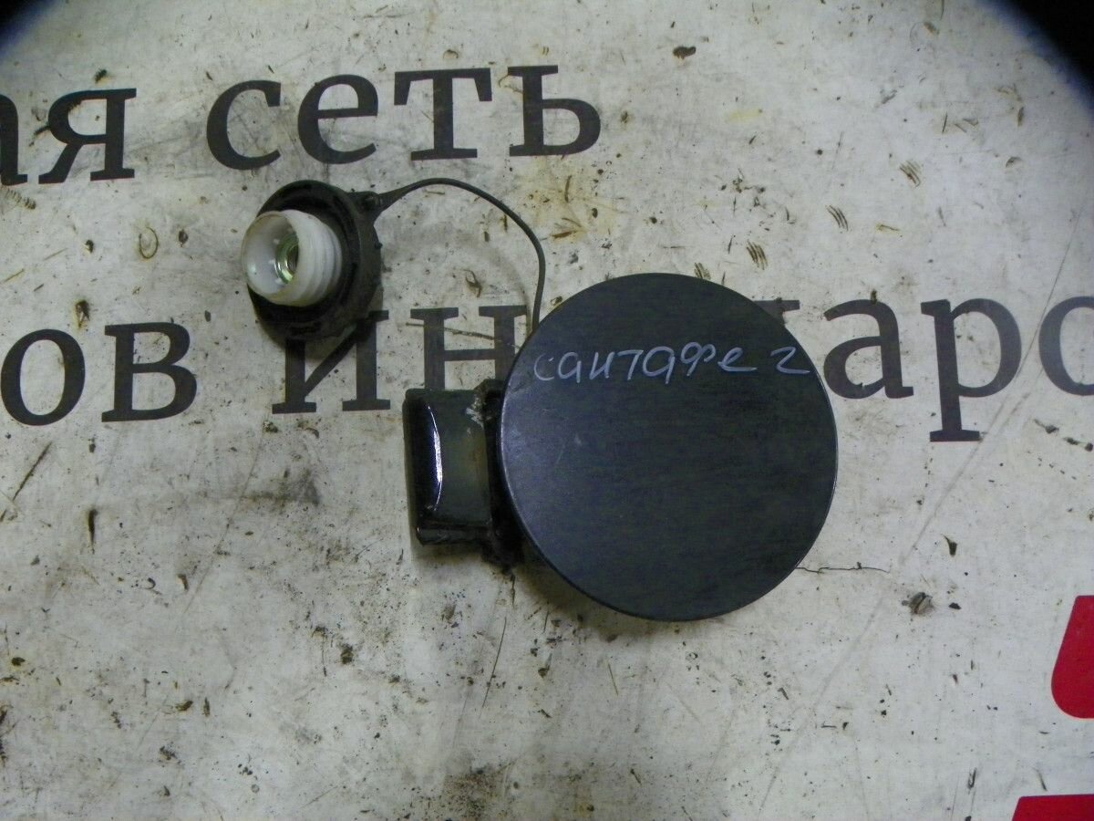 Лючок бензобака Hyundai Santa Fe II (2005—2010) 695102B000