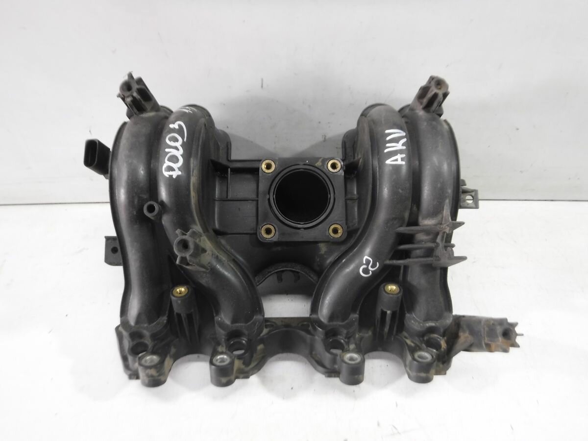 Коллектор впускной Volkswagen Polo III (1994—2002) 036129711BN