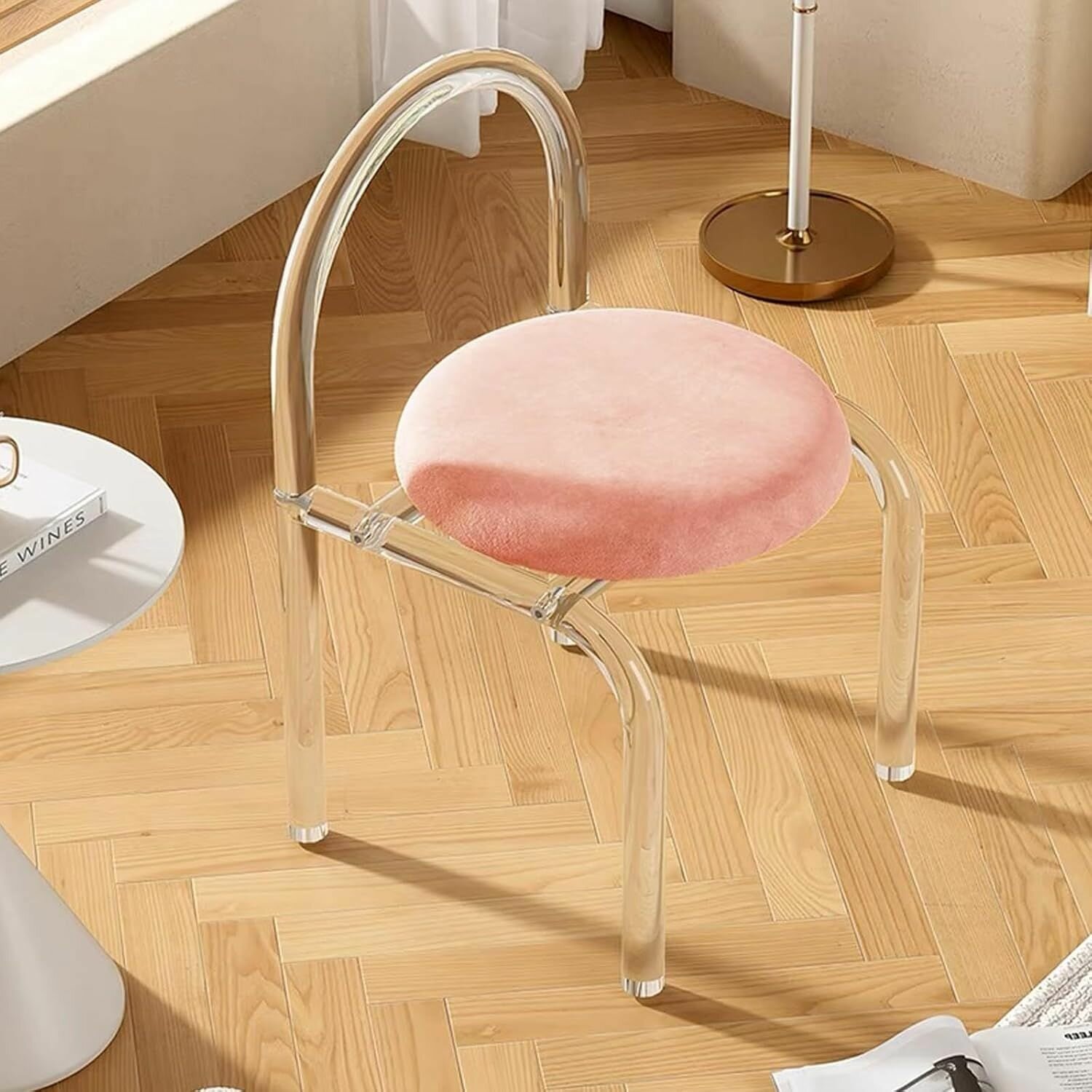 Акриловый прозрачный стул