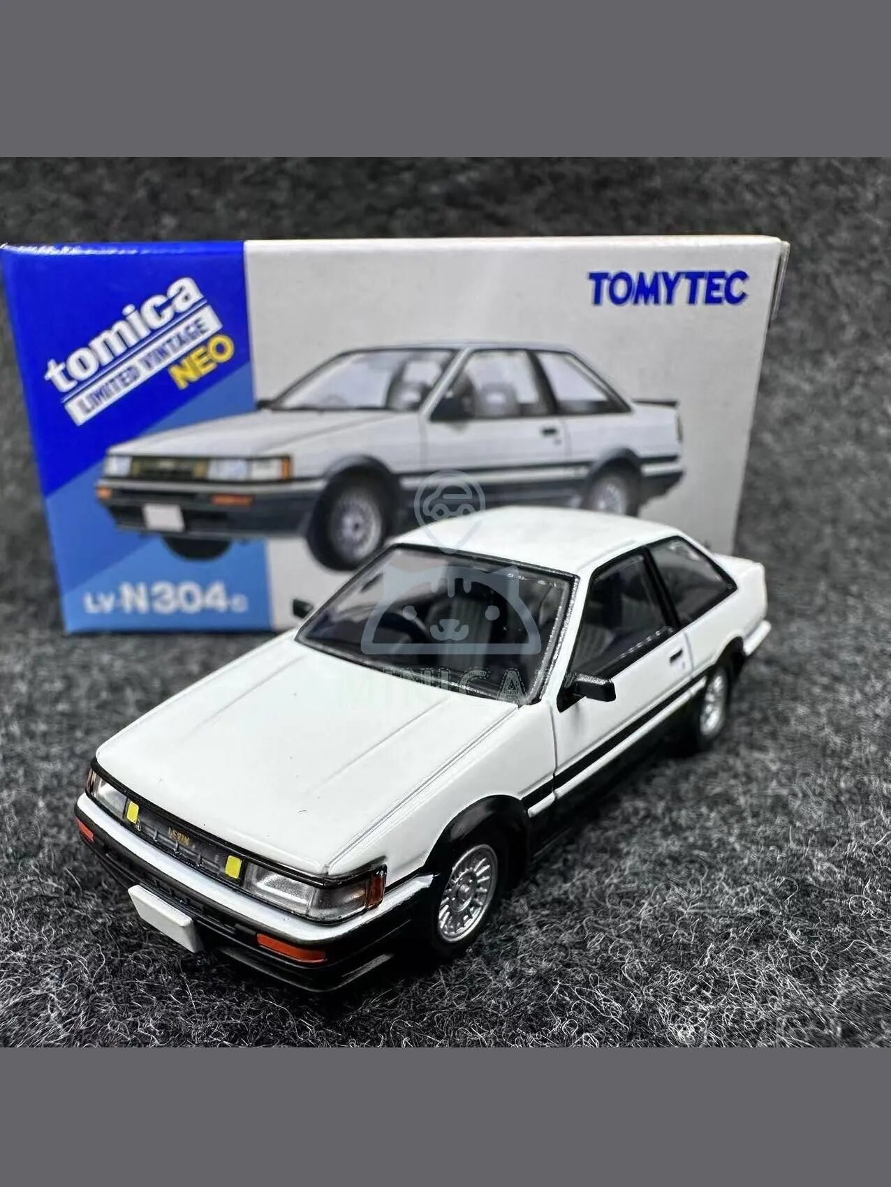 Машинка Tomytec Tomica TLV 1/64 LV-N304c Toyota AE86 GT-APEX 85-year Corolla Levin black and white 202407 Die-cast Alloy Car Model Collection Toy Gift