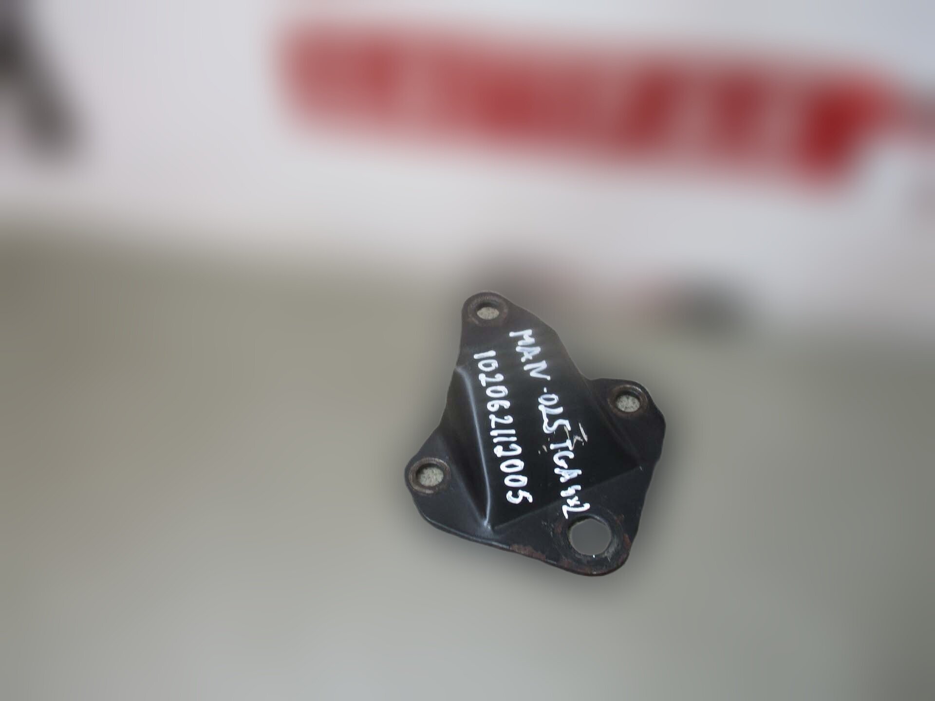 Кронштейн рессоры передней оси передний MAN TGA, TGX, TGS