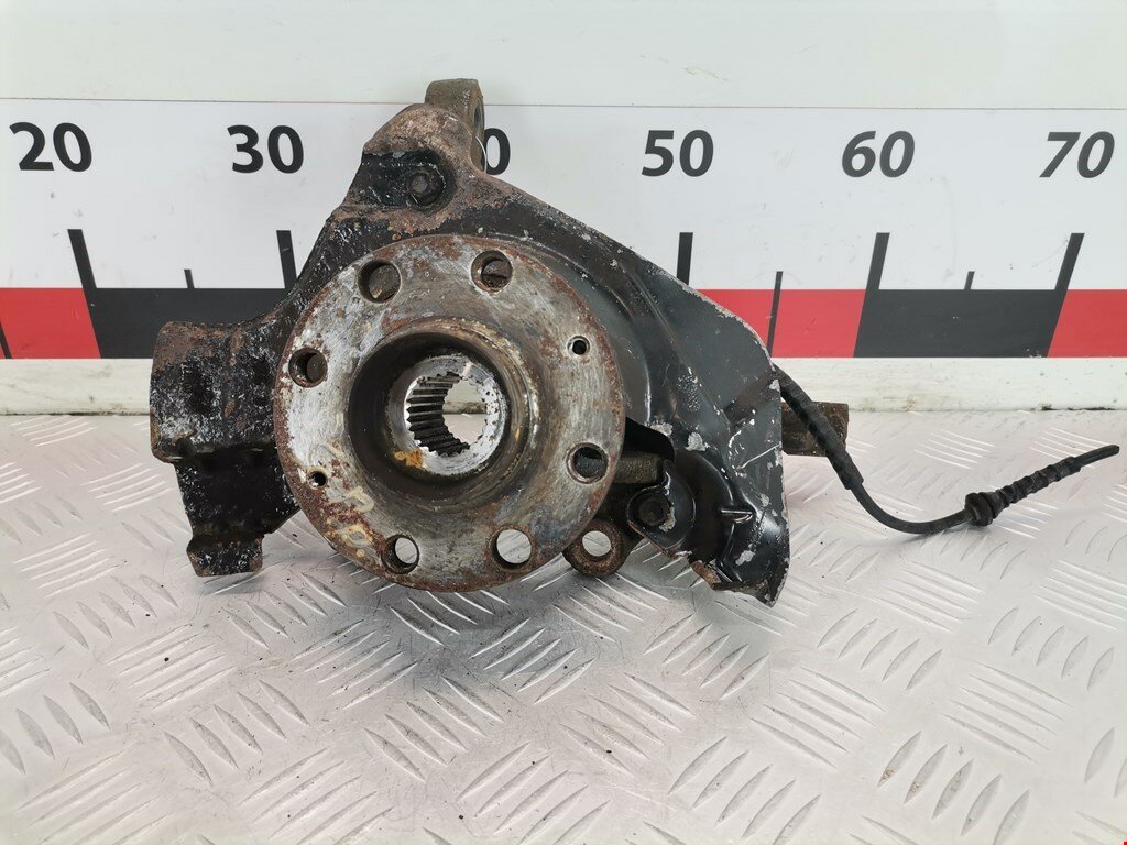 Ступица (кулак цапфа) передняя правая Opel Corsa D 95524781 арт. 1076406