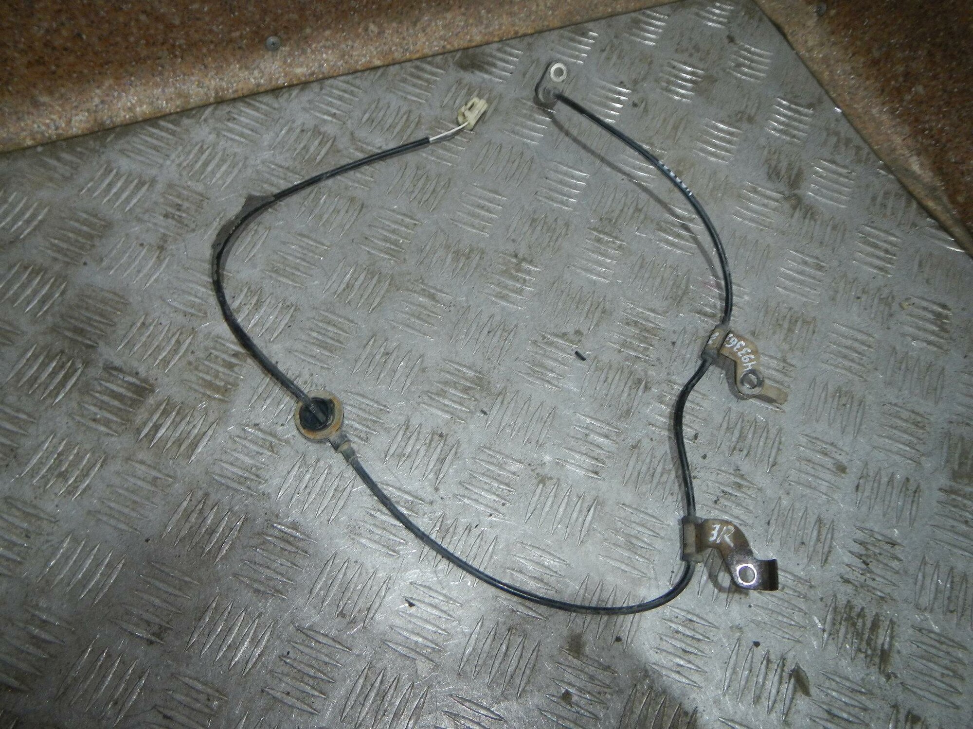 Б/У Датчик ABS задний, Mazda (Мазда)-6 (GH) (07-) MAZDA 6 (GH) (07-) Правый. Без видимых повреждений. 493363 MAZDA арт. G...