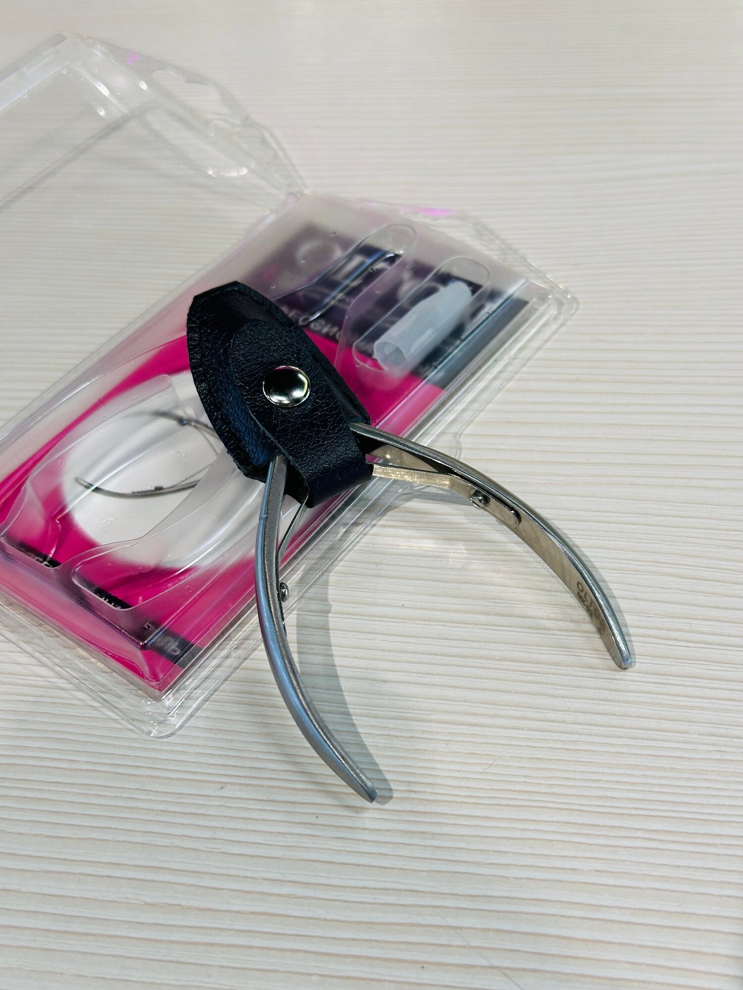 Кусачки маникюрные Olton Professional (ручная работа)