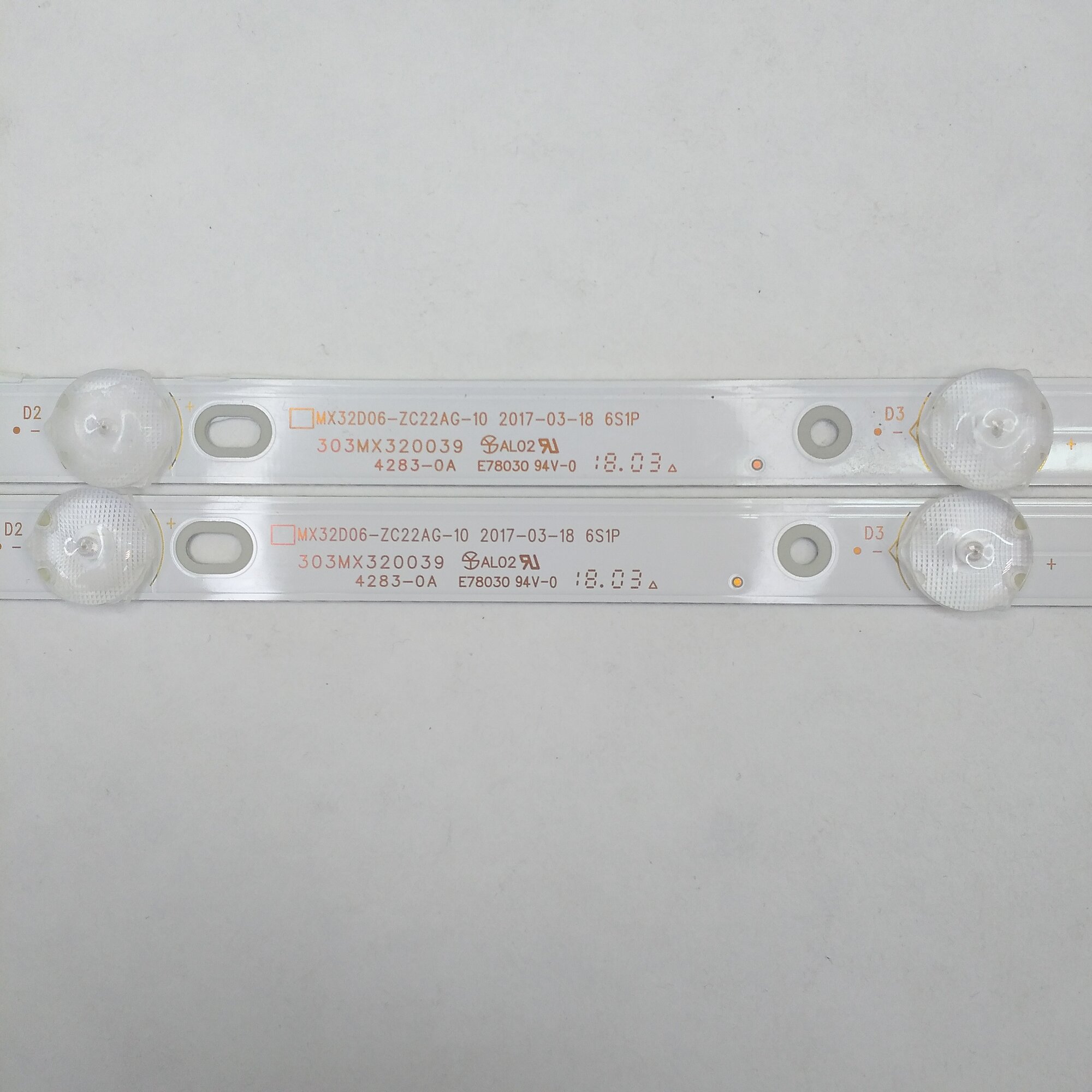 Подсветка (303MX320039) (Комплект 2 шт.) для телевизора DEXP H32D7100K/W Б/У с разбора