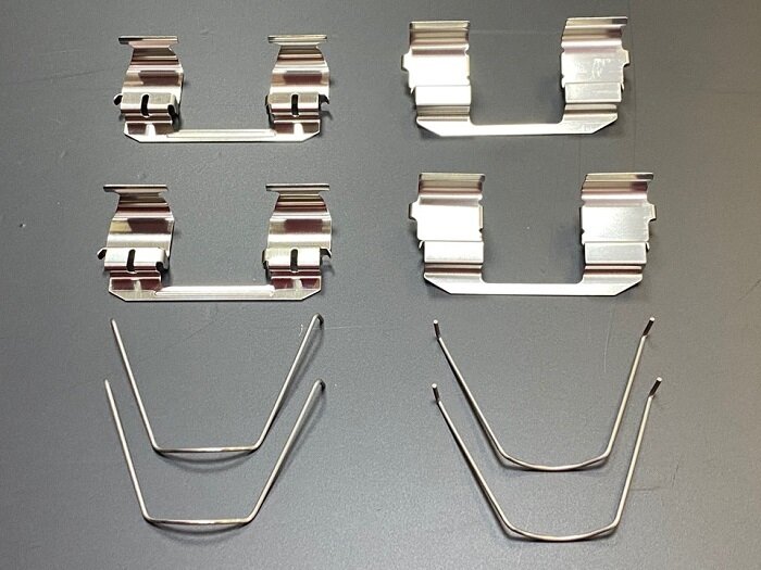 Комплект монтажных скобок передние колодок Honda CR-V RD5 45238-S9A-E01 45237-S9A-E01 06450-S9A-A01