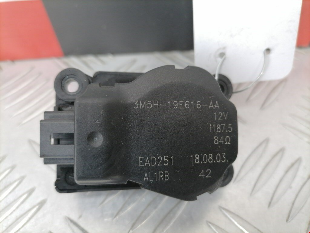 Сервопривод (электропривод моторчик привода) заслонки печки Ford C-MAX 1 3M5H19E616AA арт. 1917635