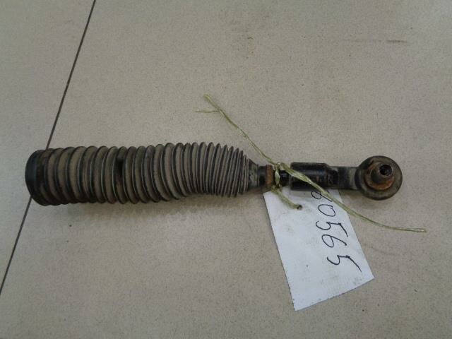 Тяга рулевая с наконечником от Volkswagen Passat B5 1996-2005