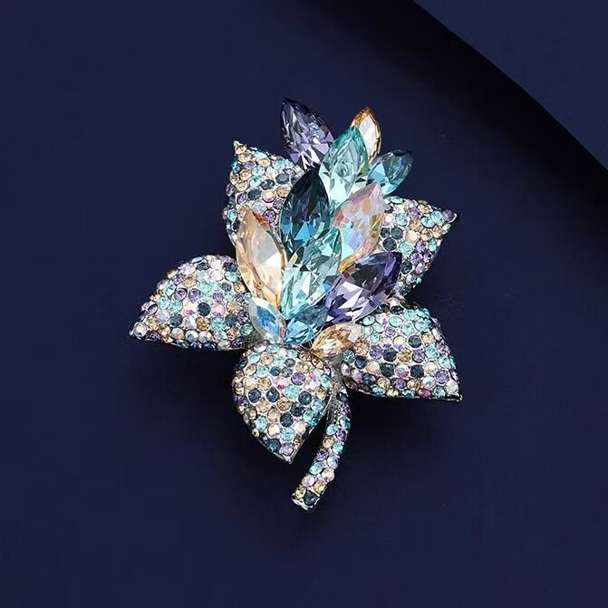 Брошь Independent