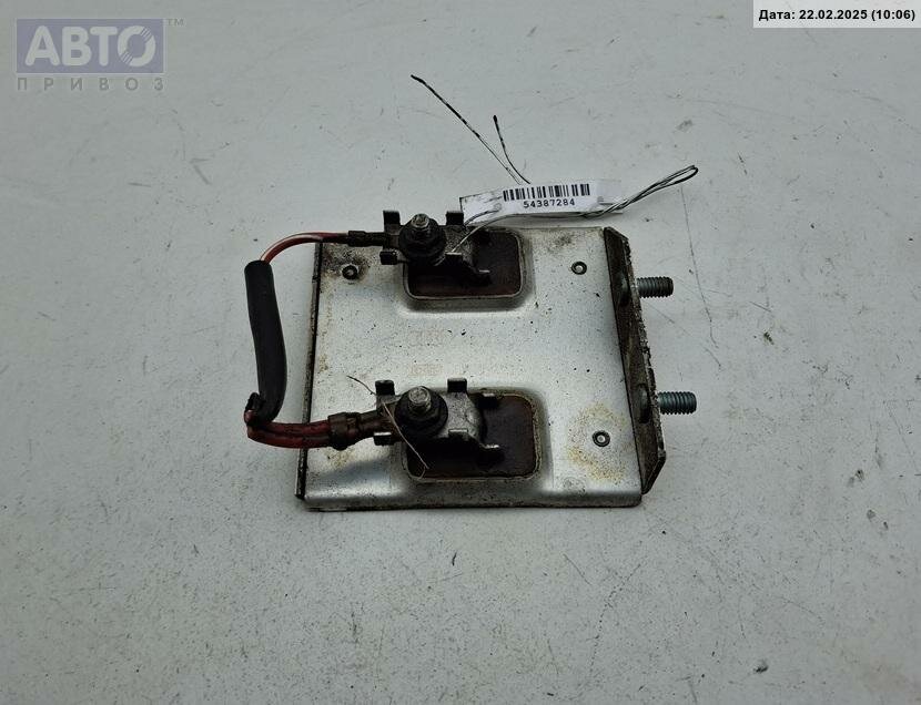 Блок управления вентилятором радиатора Audi A6 C5 (1997-2005)