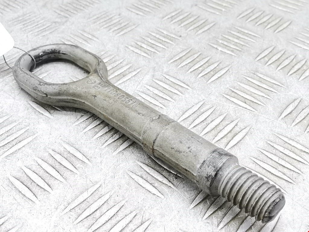 Крюк буксировочный Audi A3 8L 1T0805615A арт. 2157799