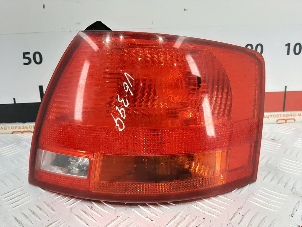 Фонарь задний правый Audi A4 B7 8E9945096E арт. 783204