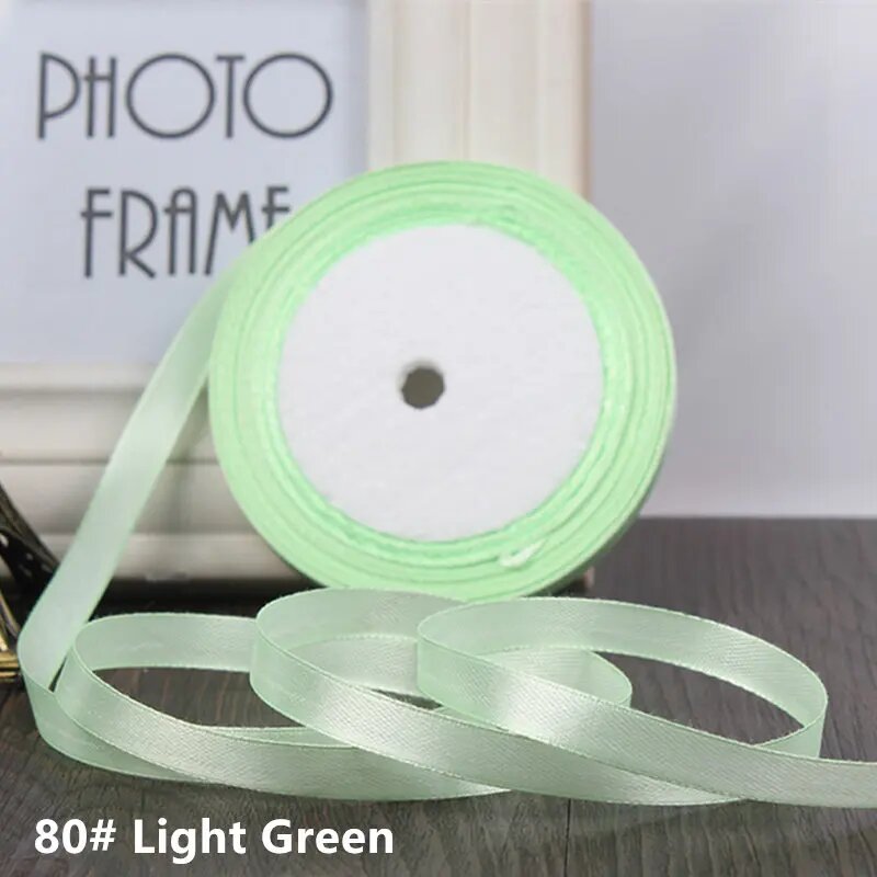 Атласная лента Light Green 10 мм, 25 ярдов