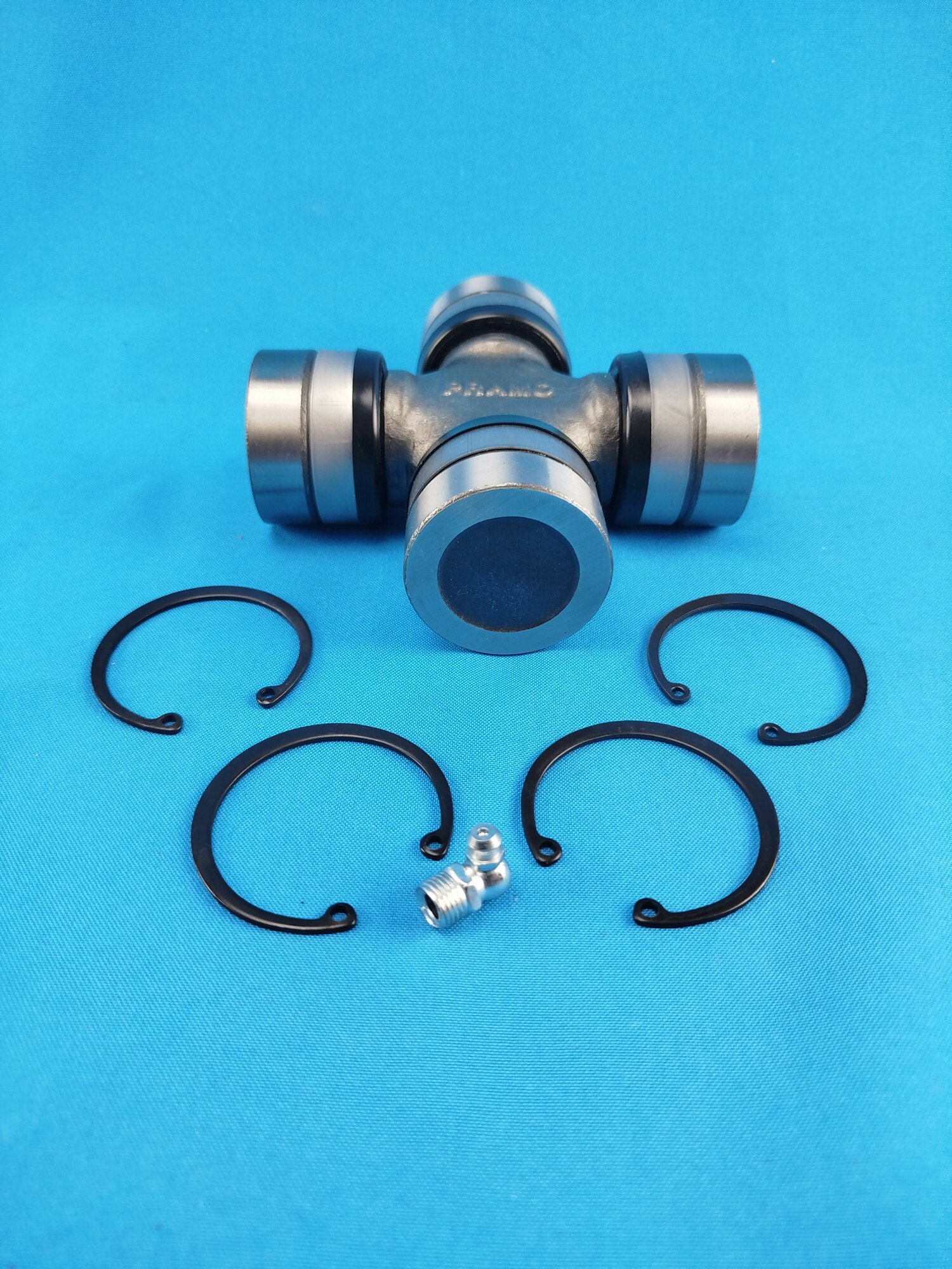 Крестовина "прамо" для а/м КамАЗ (135х50мм) с масленкой