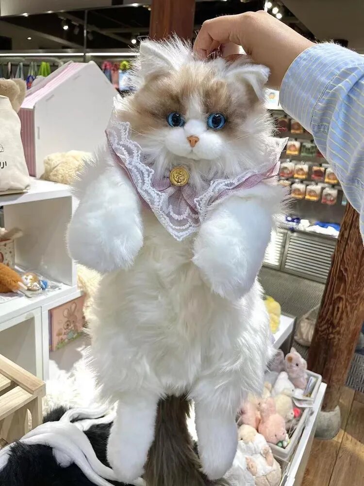 Рюкзак-игрушка в виде кошки, белый искусственный мех, для девочек, 50 см, с бантом и украшениями — фото 1
