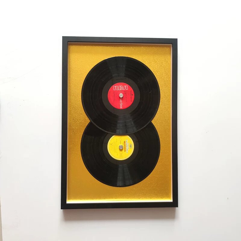 Белая деревянная рамка для альбомов с внутренним размером 40x60 см, золотой фон, настенное крепление