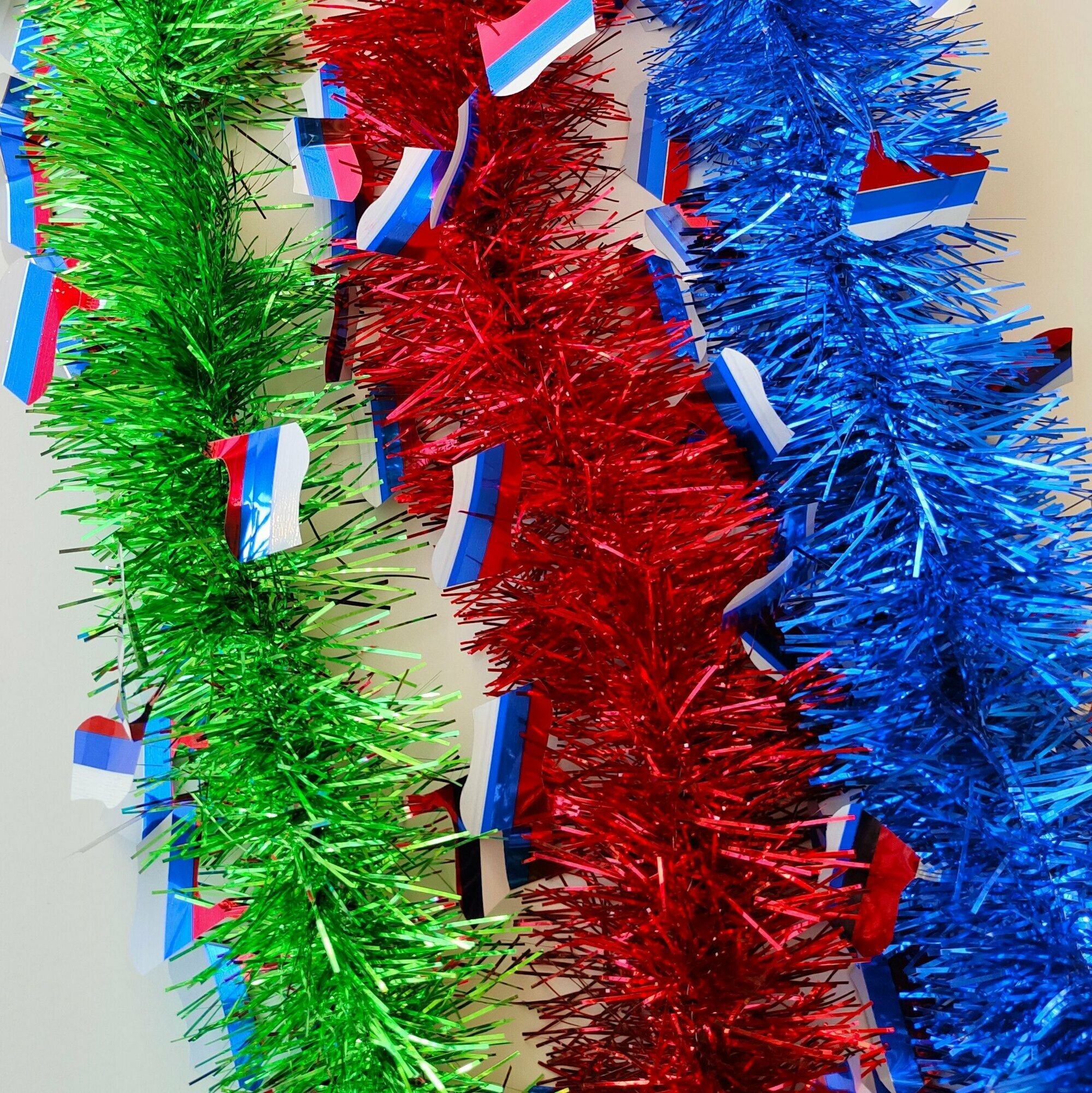 Мишура новогодняя на елку патриотическая 3 штуки по 2 метра в наборе 3 цвета