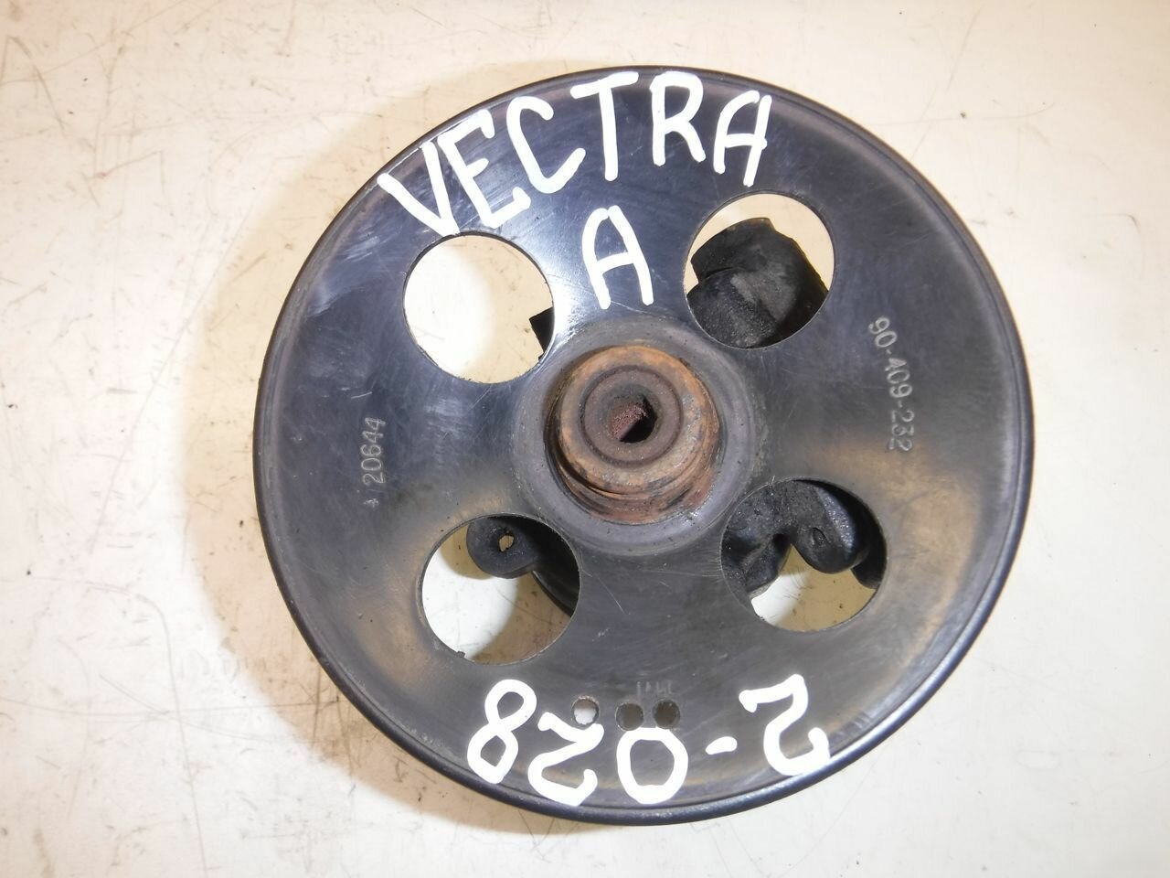 Насос гидроусилителя Opel Vectra A (1988—1995) 26008257