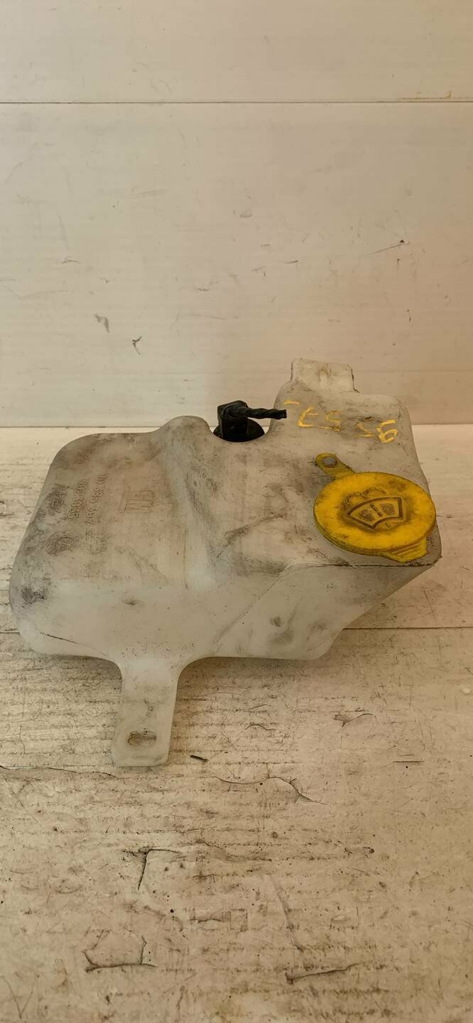 Бачок омывателя Opel Corsa B рест. 1998 0023935