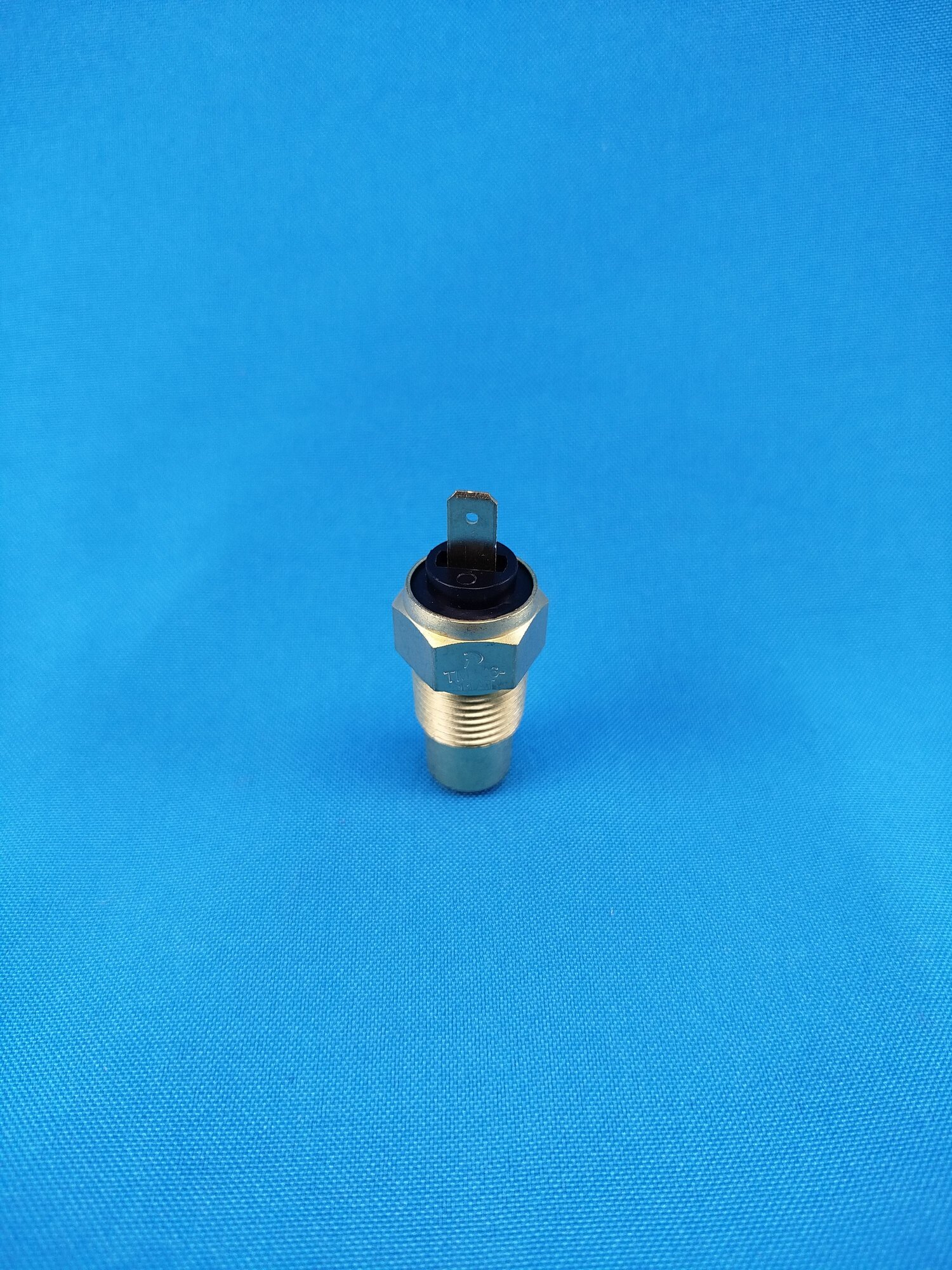 Датчик температуры "АвтоТрейд" для автомобилей ГАЗ, УАЗ дв. 406, 409 блистер (под клемму)