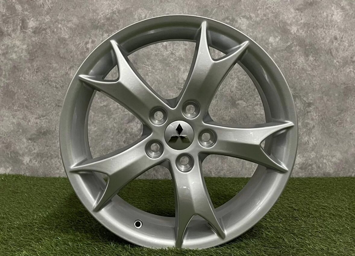 Диск литой Replica Mitsubishi Mi-13 5x114,3 R16 6.5j ET46 цо 67.1 реплика Митцусиси