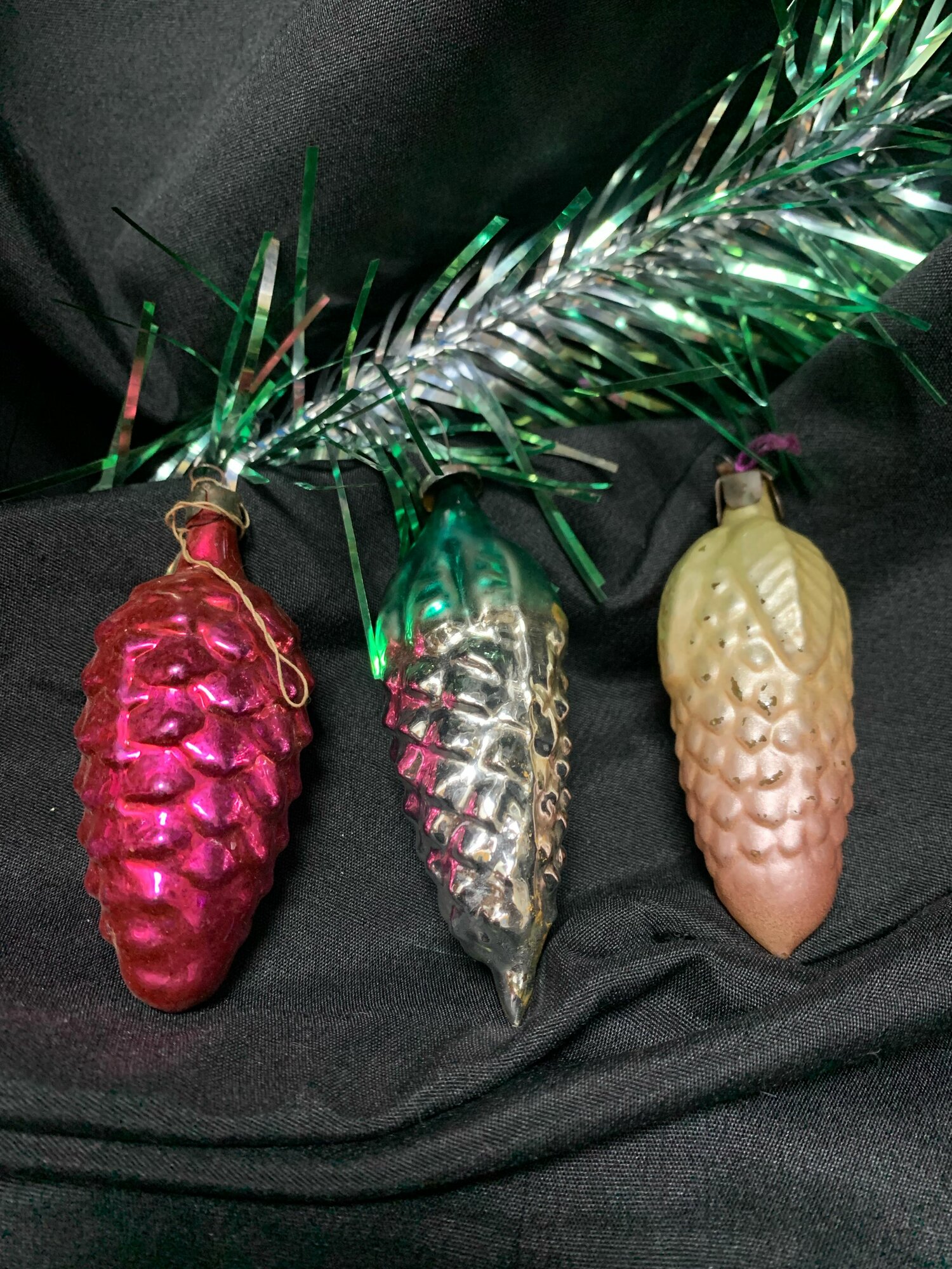 Елочные игрушки "3 шишечки"