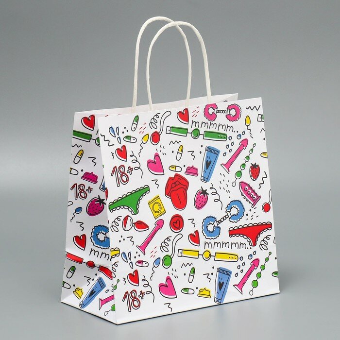 Пакет подарочный крафтовый "18", 22 × 22 × 11 см, белый, на подарок