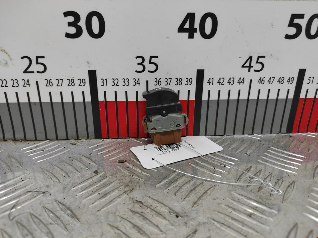 Кнопка стеклоподъемника Renault Espace 4 8200060046 арт. 1951667