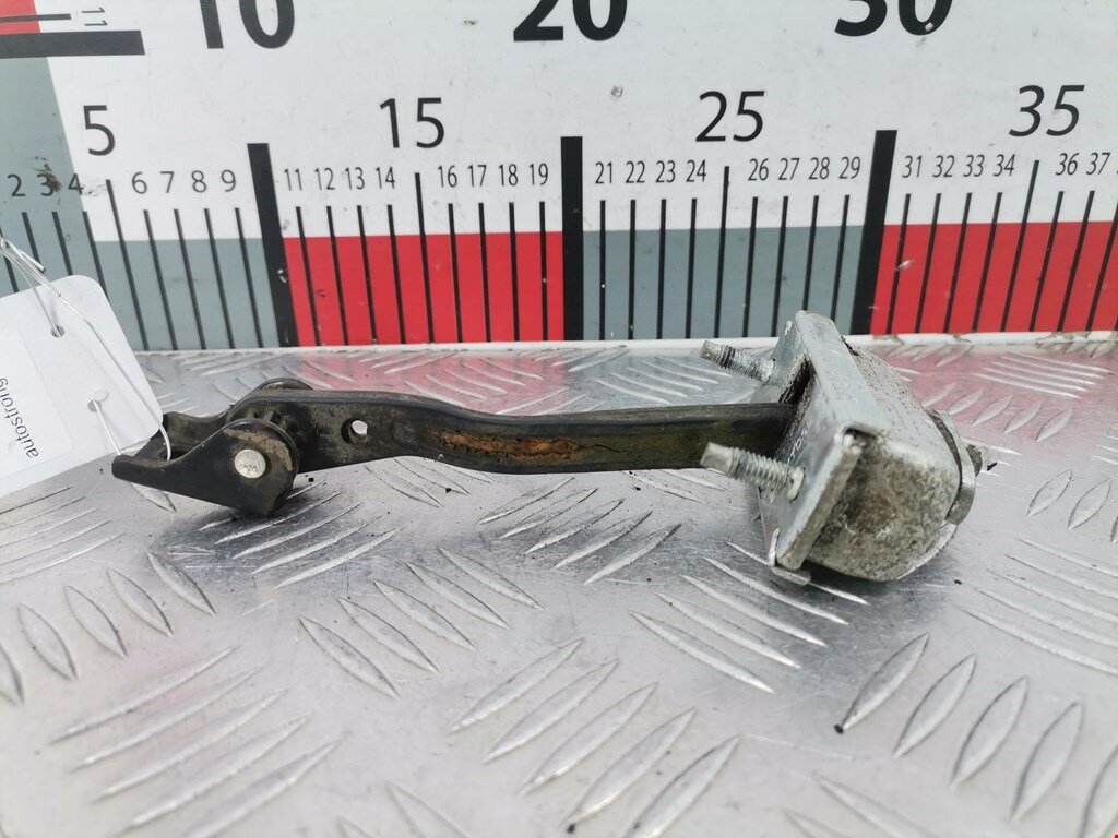 Ограничитель открывания двери передней Ford Focus 2 3M51R23500AF арт. 1920661