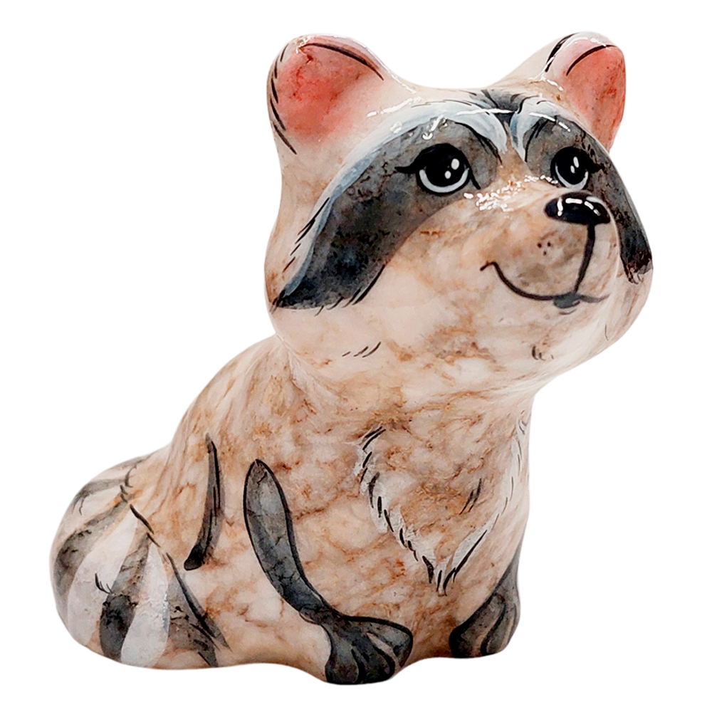 Фигурка из камня селенита "Енот Пикси"