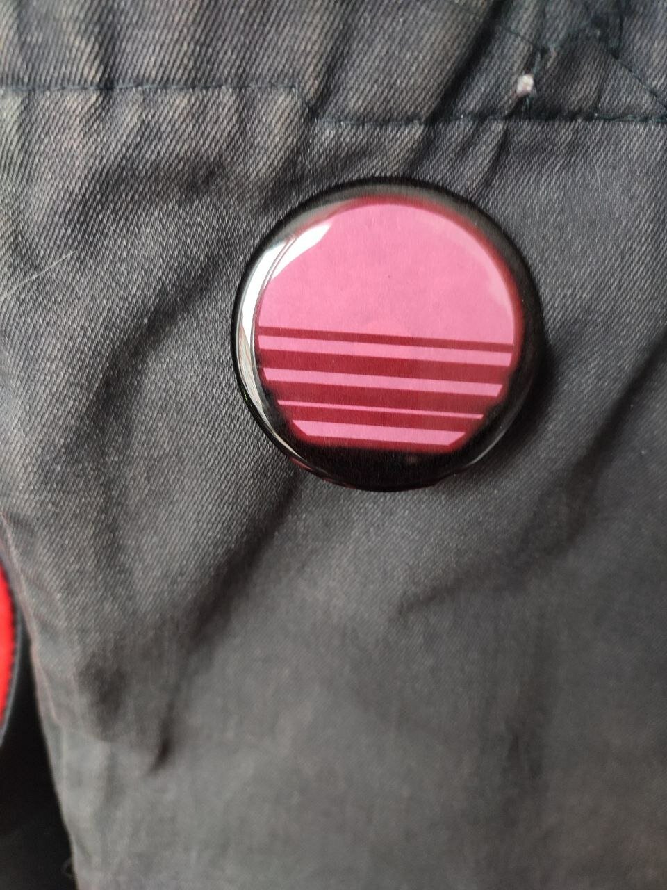 Значок из эпоксидной смолы "Ретро Солнце"