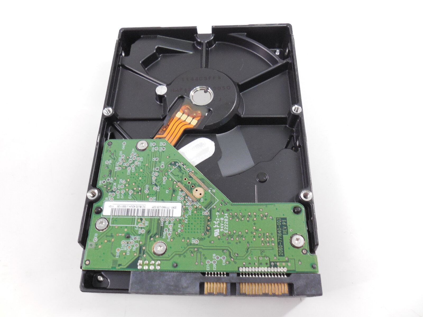 Жесткий диск HDD SATA 500Gb Western Digital Caviar Blue (WD5000AAKS), форм-фактор 3.5", интерфейс SATA-II 3Gb/s, скорость вращения 7200rpm, объем буферной памяти 16mb