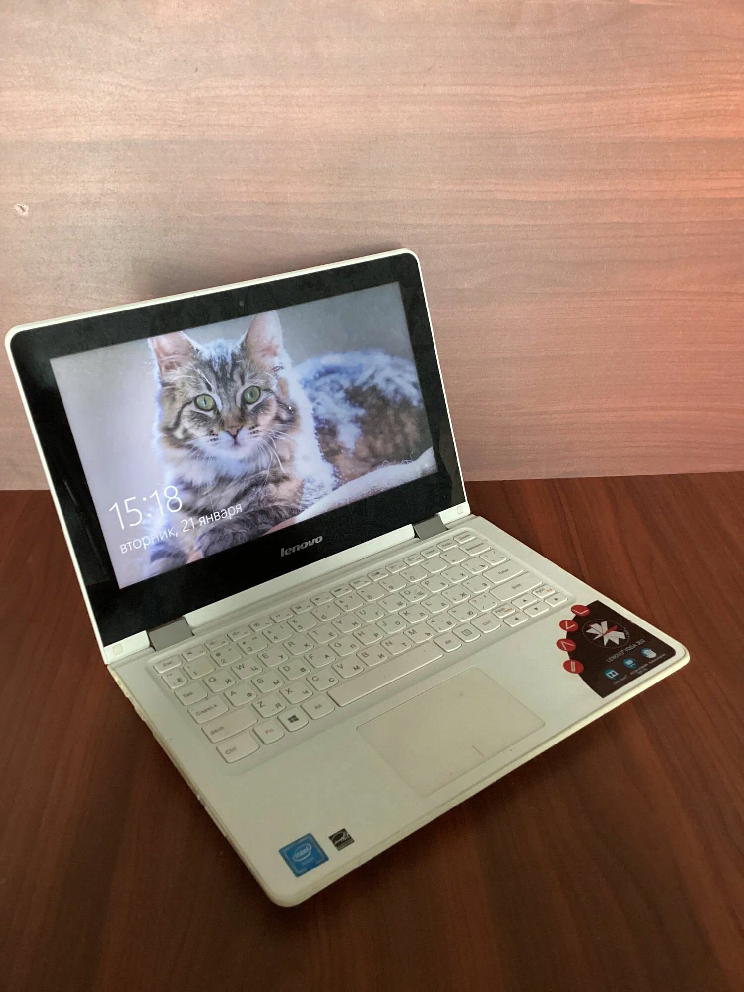 Ноутбук Lenovo Yoga 300-11ibr 11.6", Intel Celeron N3060 1.6ГГц, 2-ядерный, 2ГБ DDR3, SSD 32ГБ, Intel HD Graphics , Windows 10. Товар уцененный