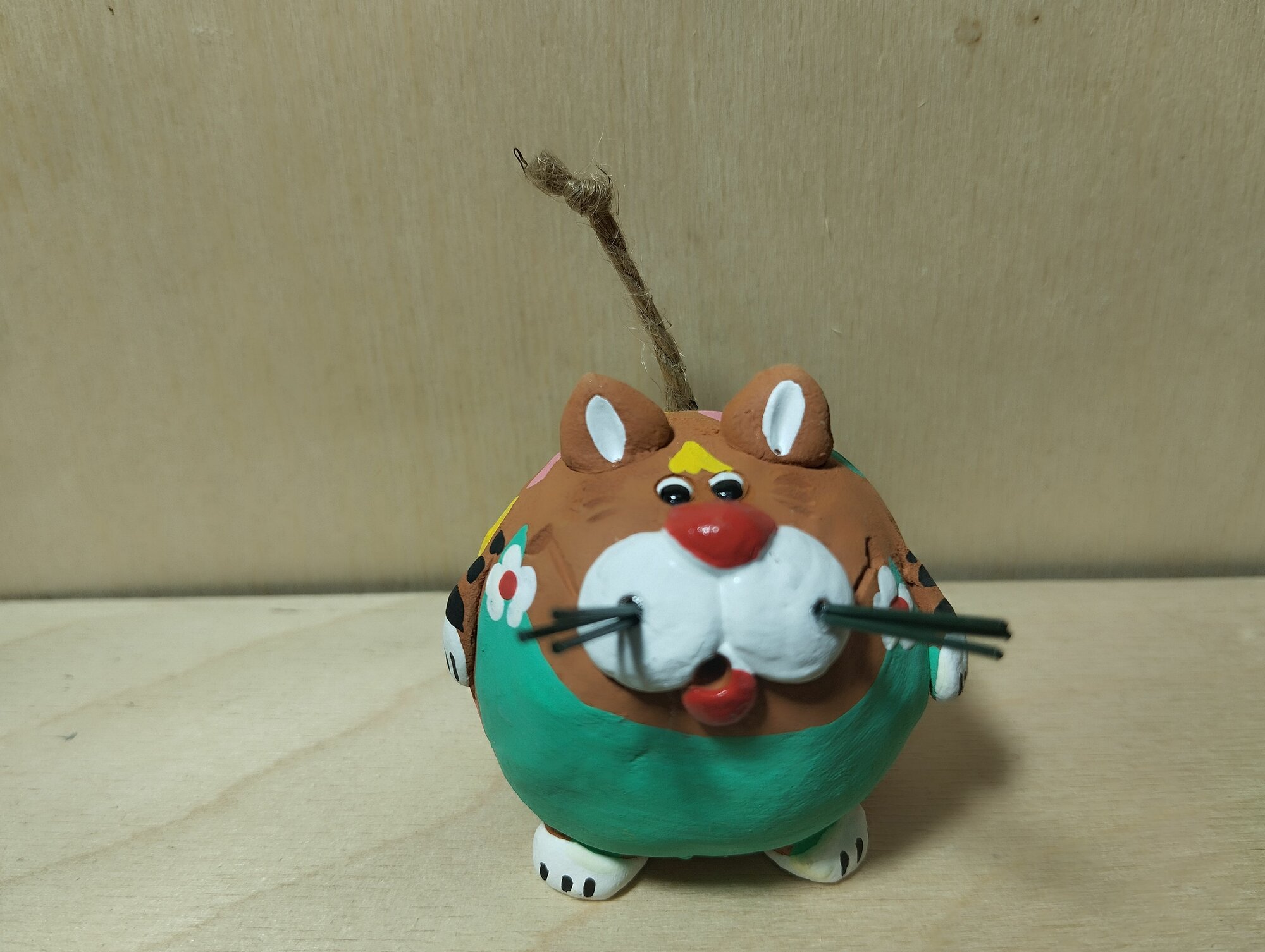 Фигурка кот из глины