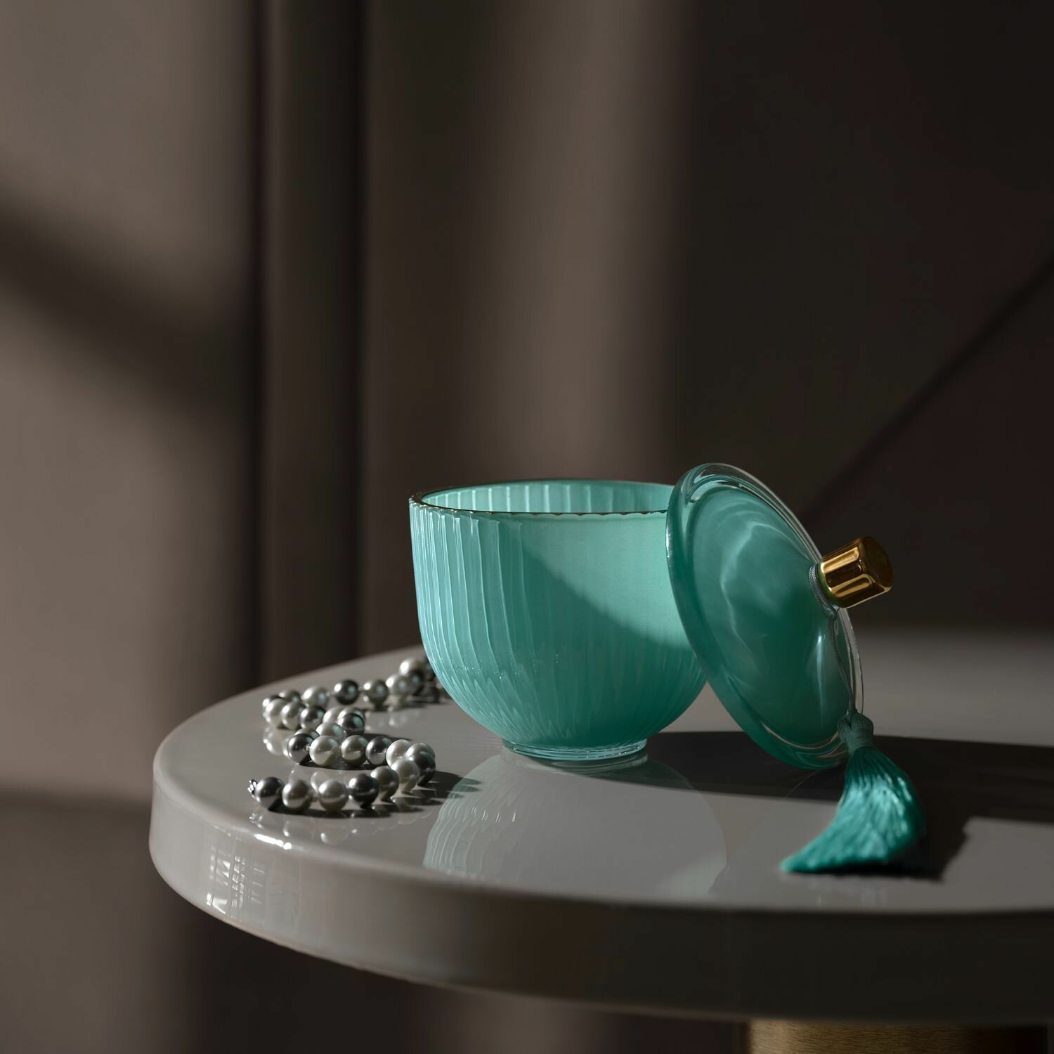 Togas Шкатулка для украшений "Виоланта" с декоративной кистью на крышке, бирюзовая