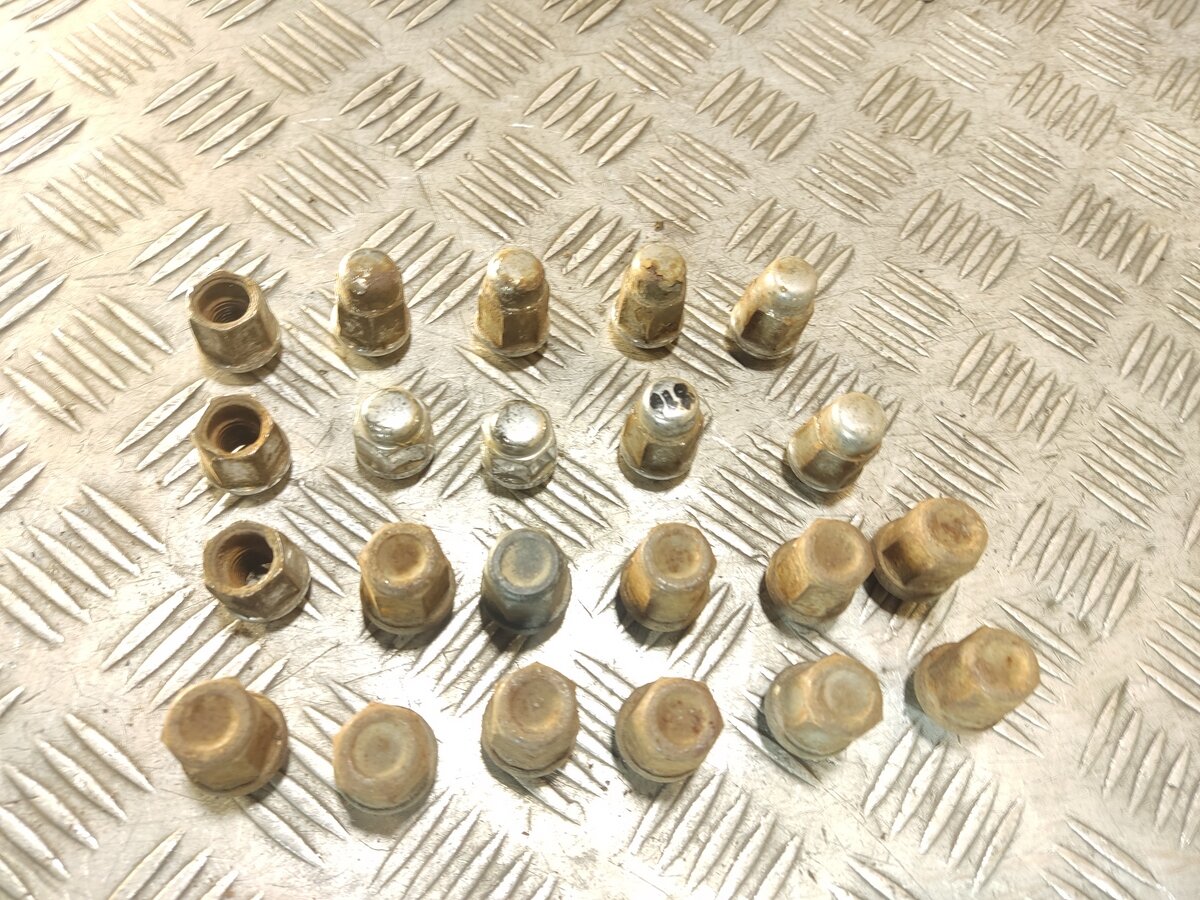 Болт Гайка колесные HONDA CR-V 1996-2002