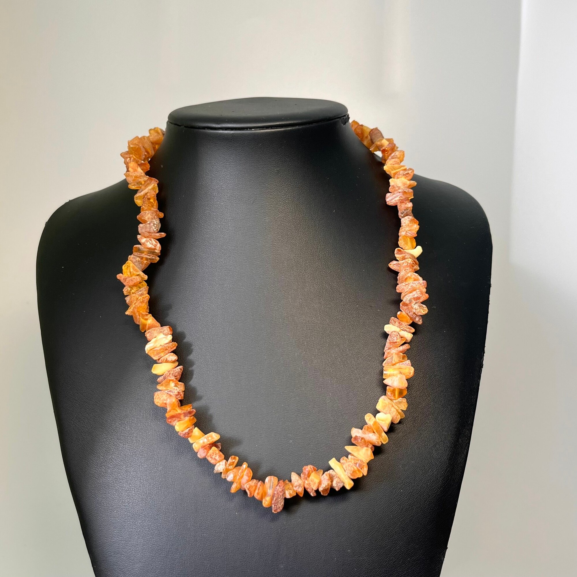 Винтажные бусы янтарные, времен СССР, длина 62 см.